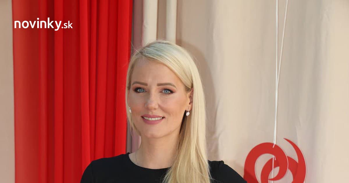 Kráska z JOJ-ky si užíva v exotike: Svoju tip-top postavičku predviedla v bikinách! - galéria ...