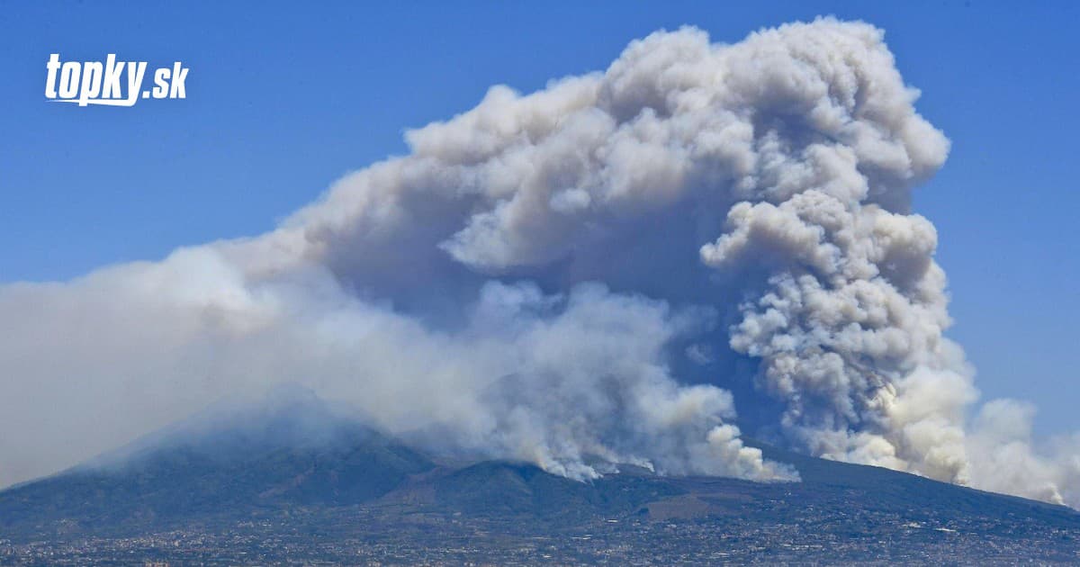FOTO Akoby vybuchol Vezuv! Rekordné požiare pohltili úpätie sopky ...