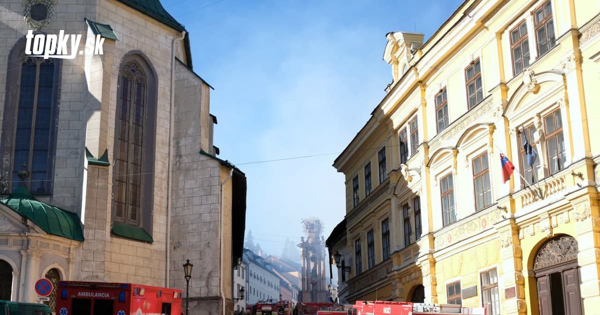 Zničeným budovám po požiari v Banskej Štiavnici dodajú rezivo Lesy SR a ...