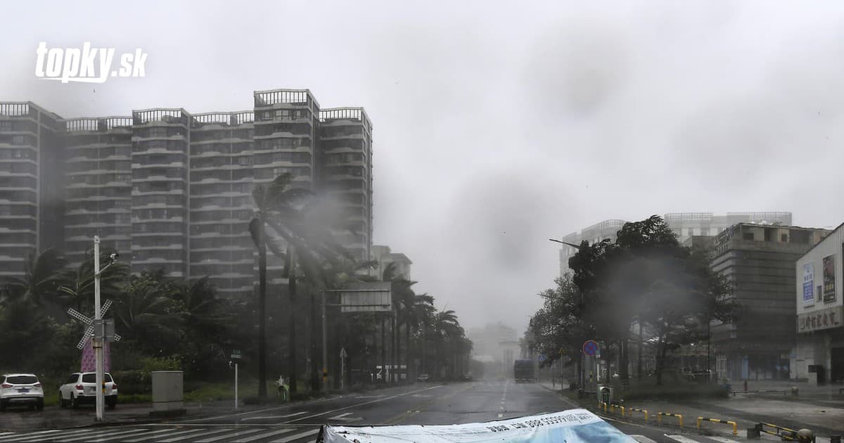 Tajfún Yagi si na juhu Číny vyžiadal najmenej dvoch mŕtvych a takmer ...