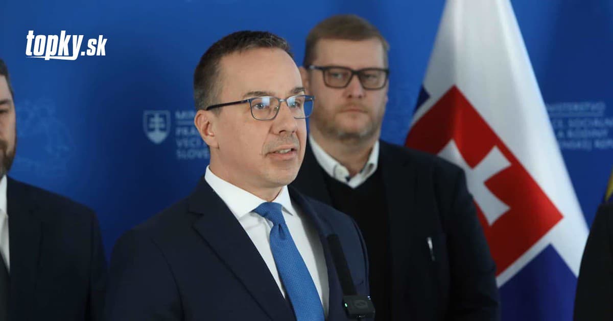 Z rezervy predsedu vlády pôjde 200-tisíc eur na opravy domov po zemetrasení, informuje minister ...