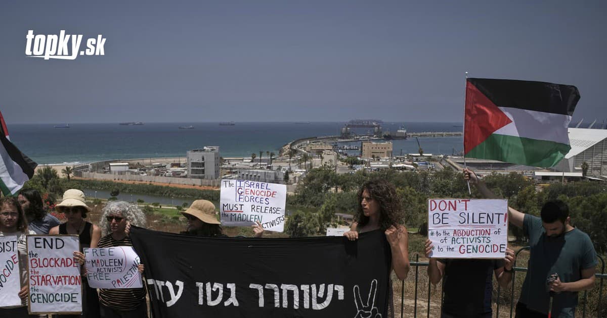 Loď s humanitárnou pomocou pre Pásmo Gazy zastavila izraelská armáda ...