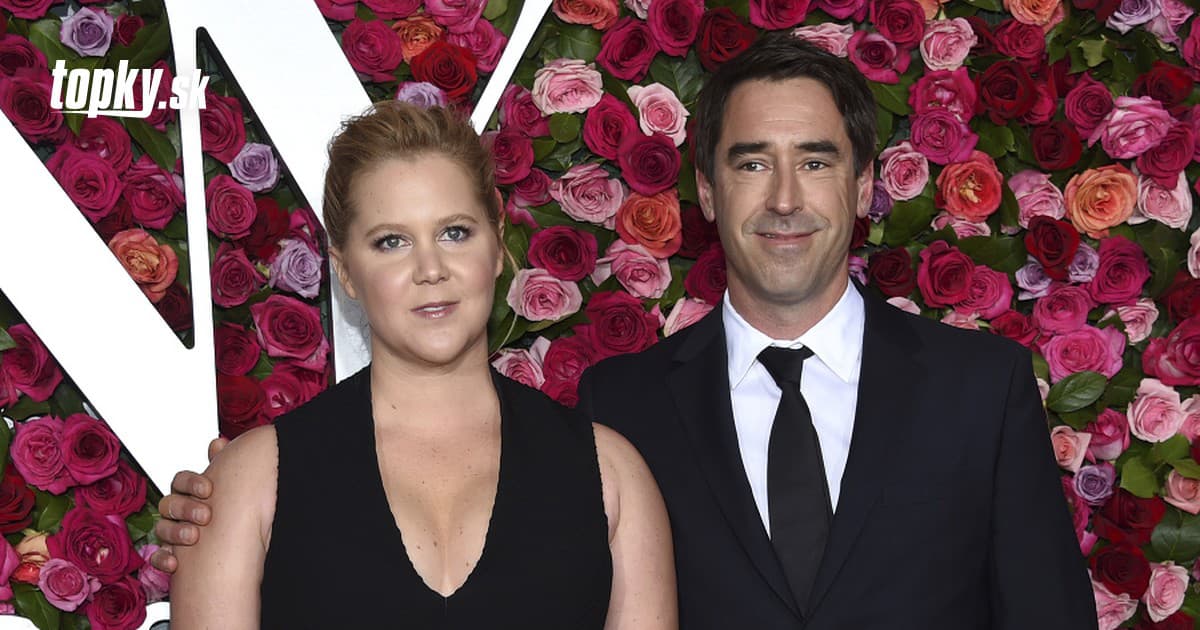 FOTO Vpichy a modriny na bruchu: Známa herečka nedávno porodila a teraz ...