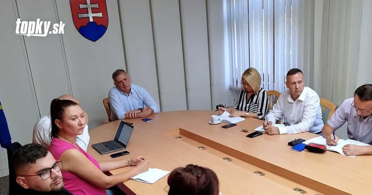 V bytovom dome v Michalovciach sa zrútilo schodisko: V meste vyhlásili ... V bytovom dome v Michalovciach sa zrútilo schodisko: V meste vyhlásili ...
