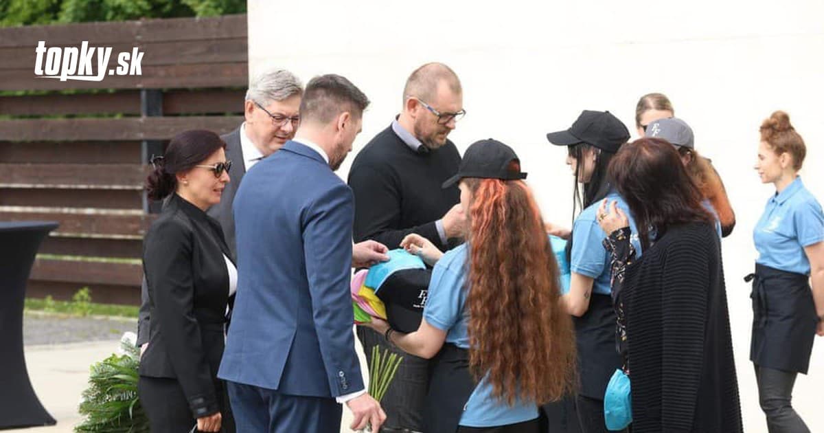 Posledná rozlúčka s Fedorom Flašíkom (†66): TOTO tu ešte nebolo... Smútiacich čakali drinky a ...