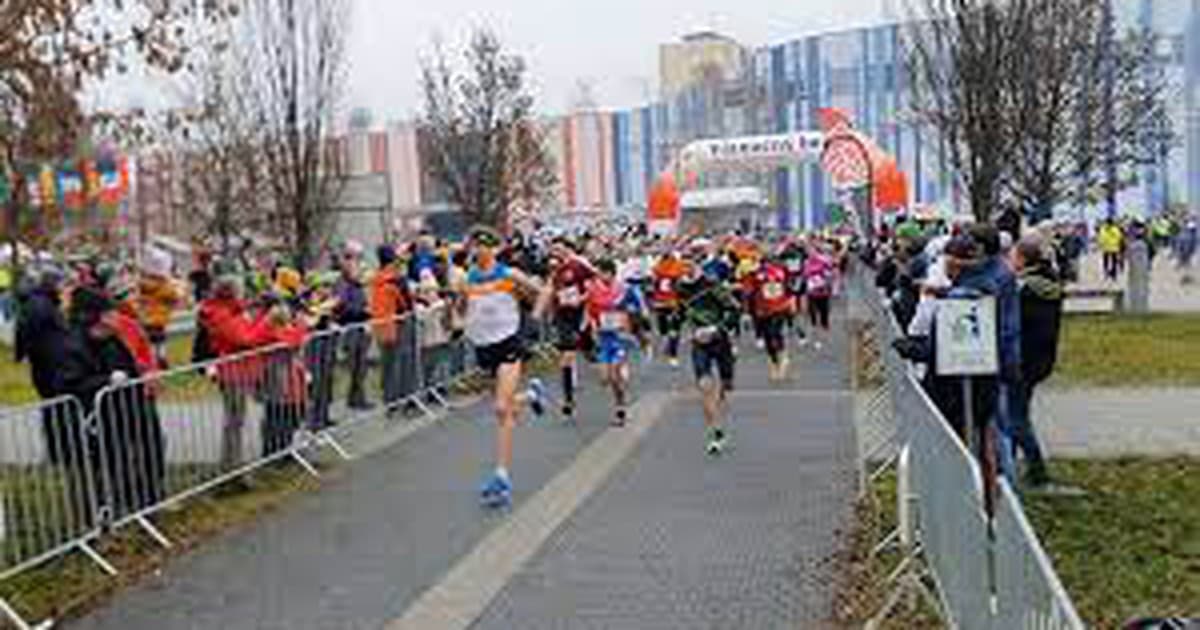 Vianočný beh v Lučenci je tradíciou už 56 rokov. Tento rok súťažila ...